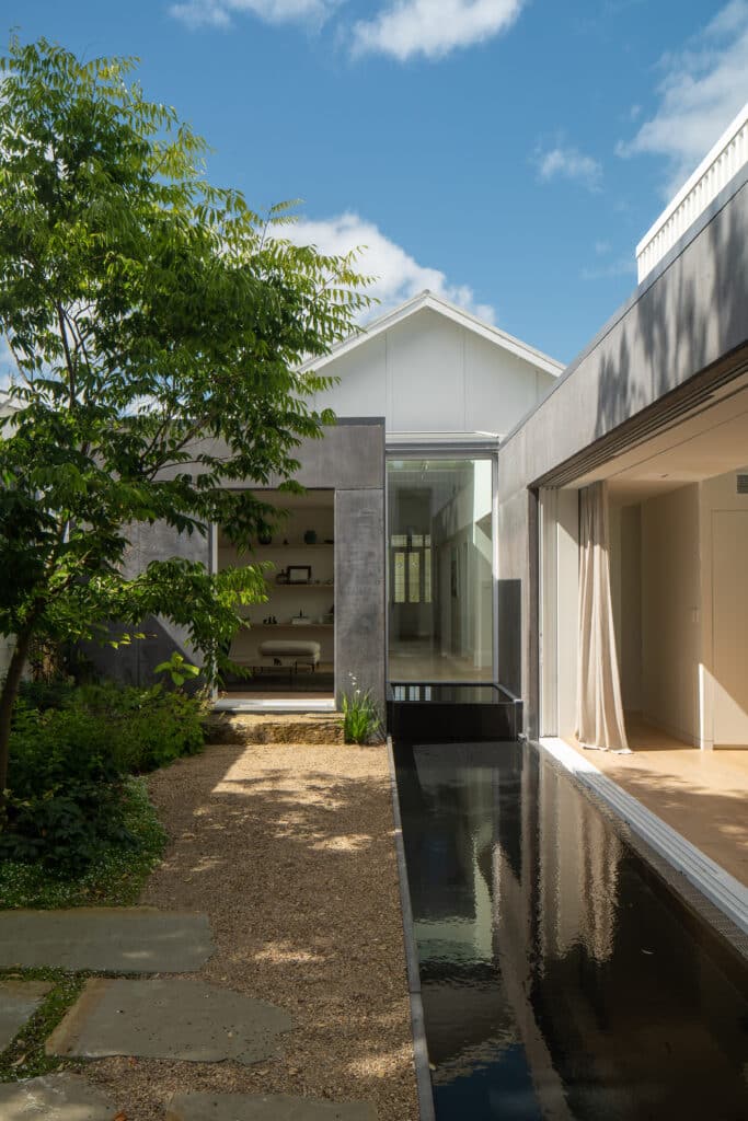 Light Catcher. - Peter Fell