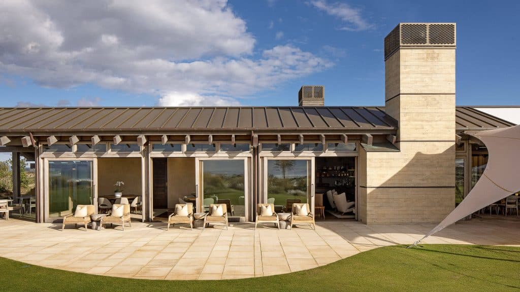 Tara Iti - Peter Fell