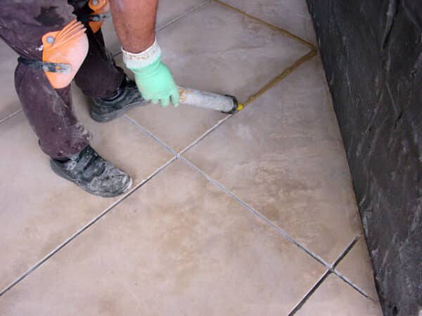 Grout for filling concrete cuts - Peter Fell